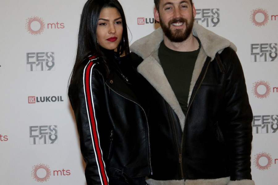 NE VIĐAMO IH ČESTO U JAVNOSTI: Petar Strugar i ZANOSNA CRNKA mamili poglede na premijeri filma ...